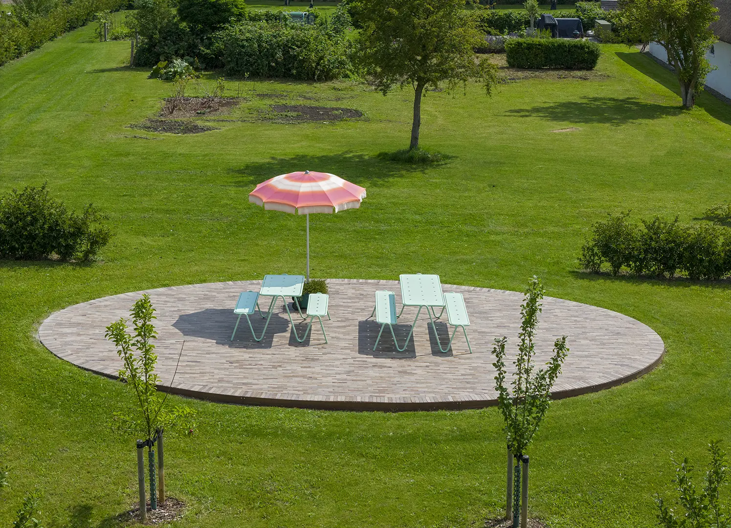 Bord og bænkesæt i farver | Skab flotte landskaber med HAW